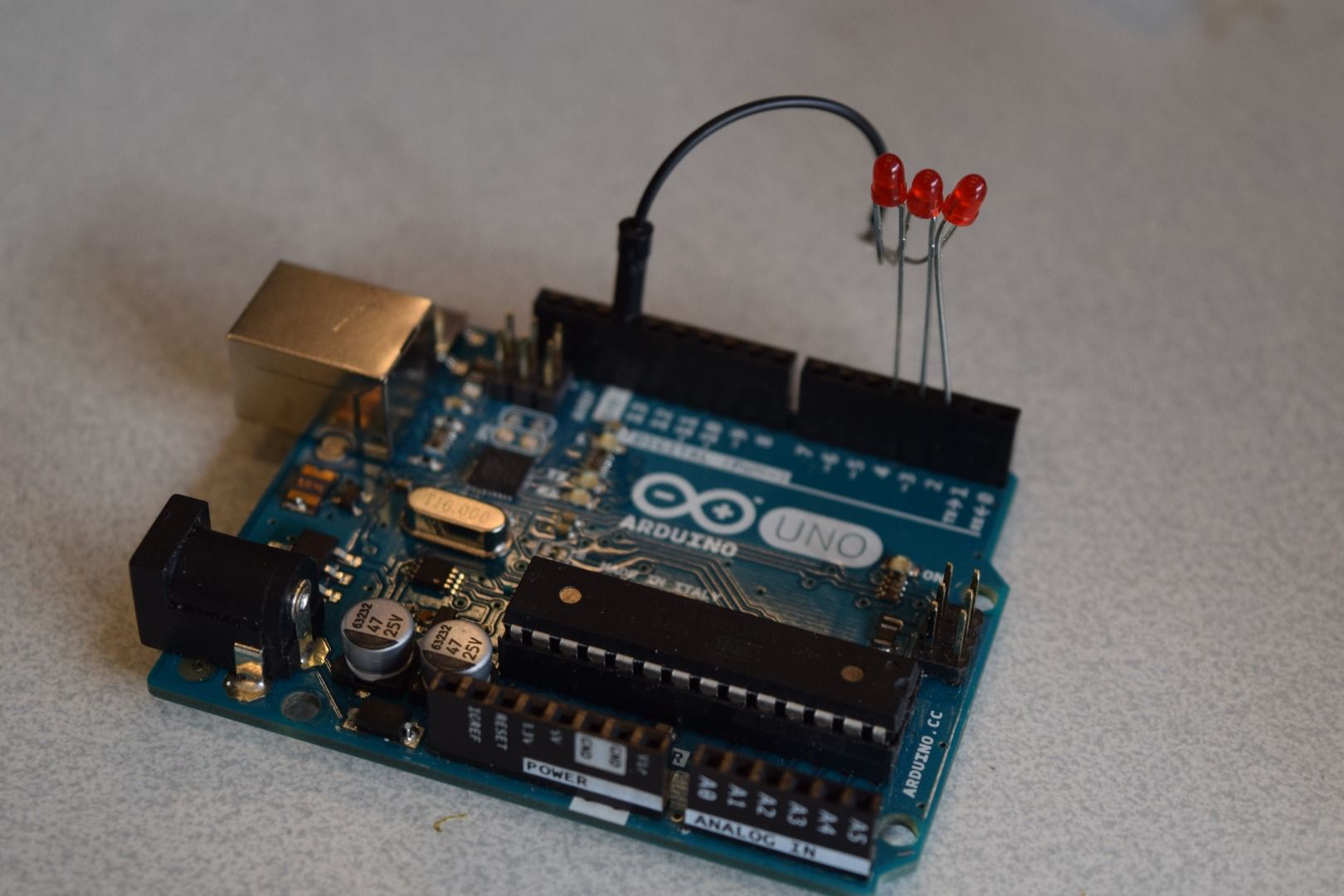 How to Make an Artbot: Colour Sensing, Drawing Arduino Robots Making ...