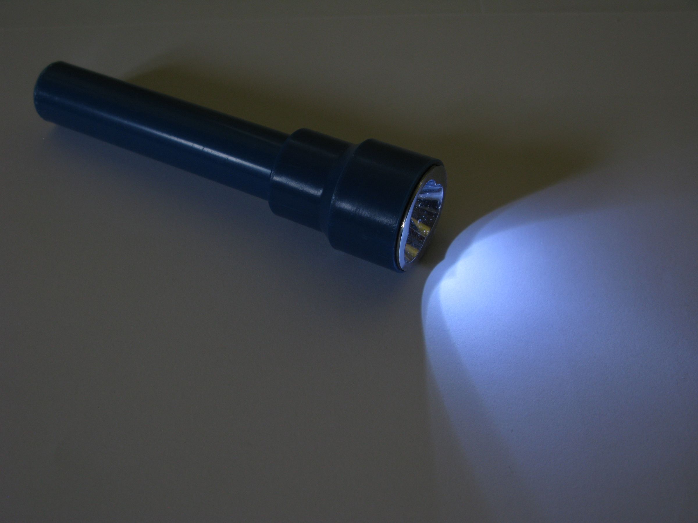 Water Powered Flashlight : 7 Steps (with Pictures) - Instructables