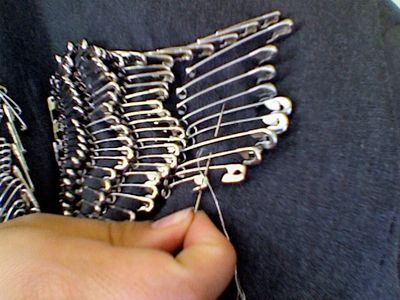 Safety Pin Wings : 9 Steps (with Pictures) - Instructables
