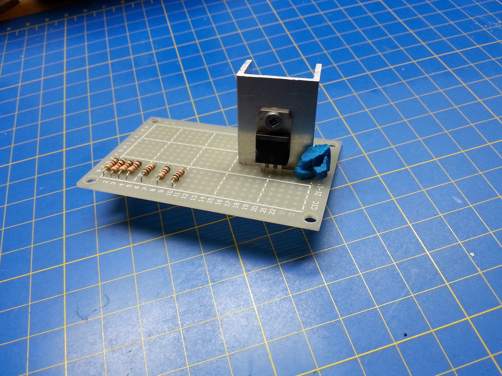 10 DIY Alternatives to Off-The-Shelf Electronics Components : 11 Steps ...