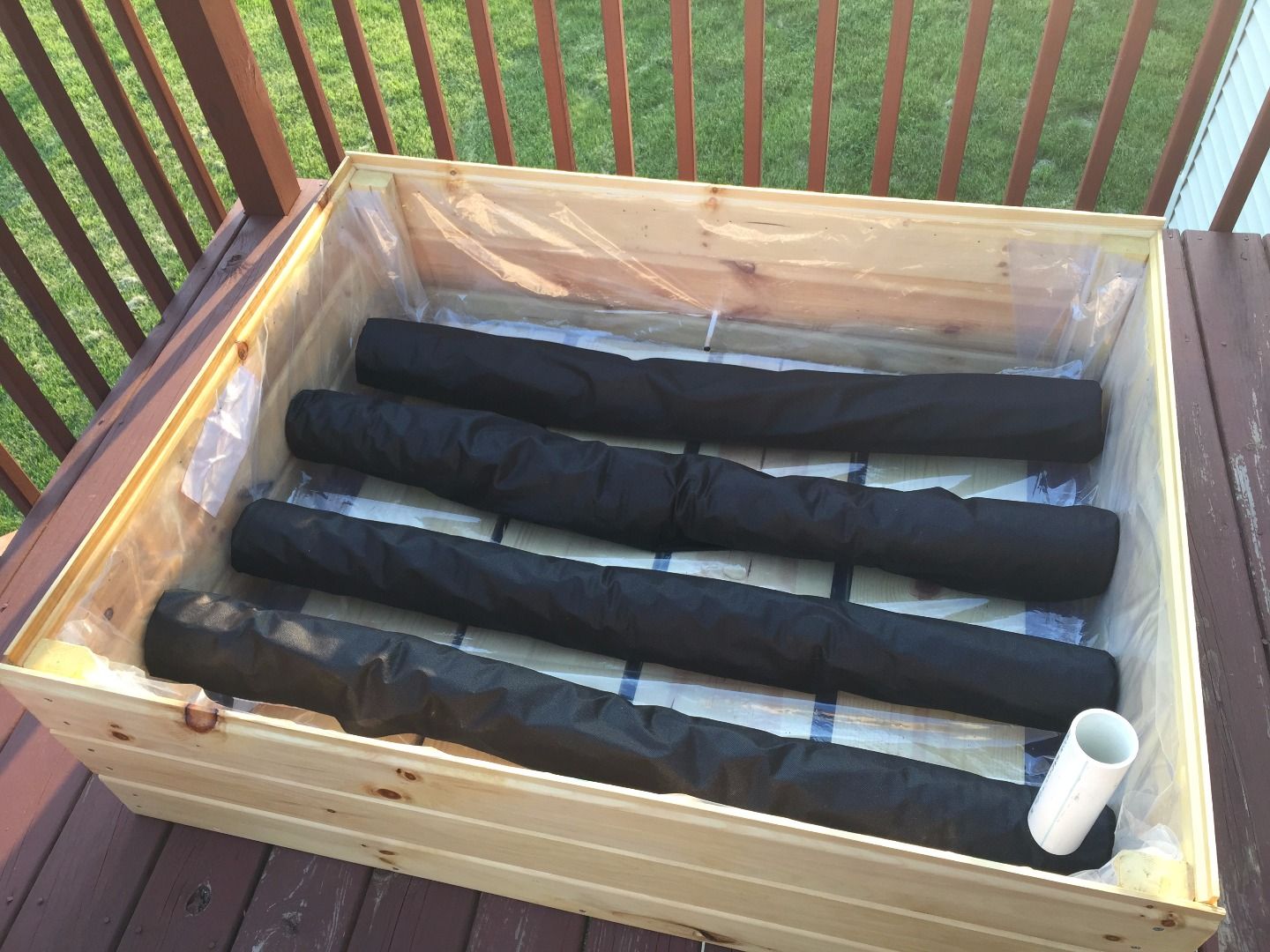 Sub Irrigation Planter Box : 9 Steps (with Pictures) - Instructables