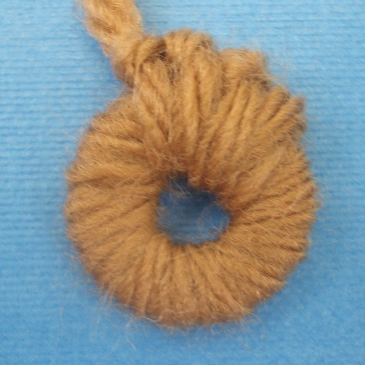 Buttons From Yarn and Washers : 4 Steps (with Pictures) - Instructables