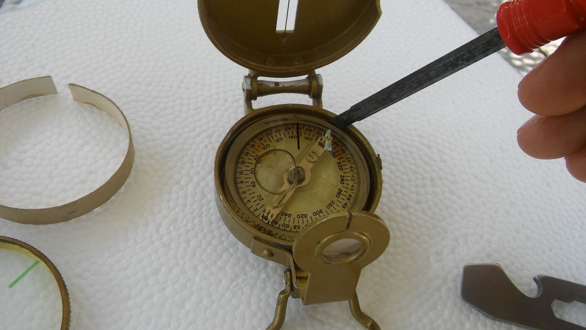 De-Bubbling a Compass : 8 Steps (with Pictures) - Instructables