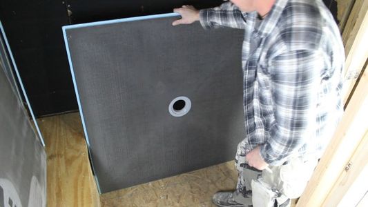 How to Build a Walk-In Shower (Part 1: Wedi Shower Pan) : 23 Steps ...