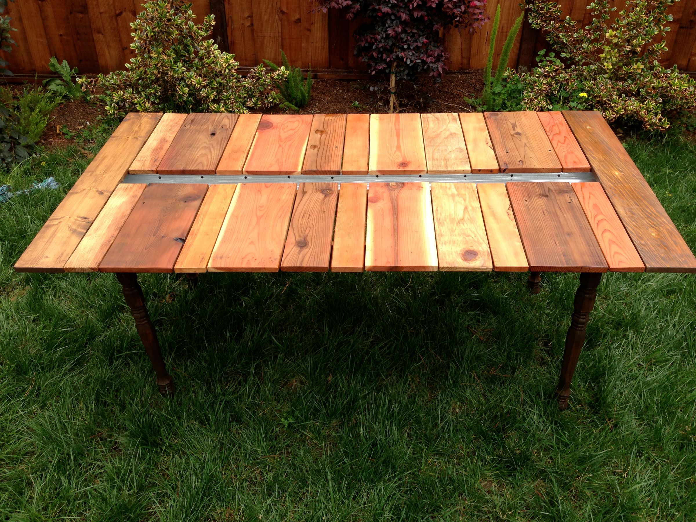 Reclaimed Wood Flat-Pack Picnic Table With Planter/Ice Trough : 11 ...