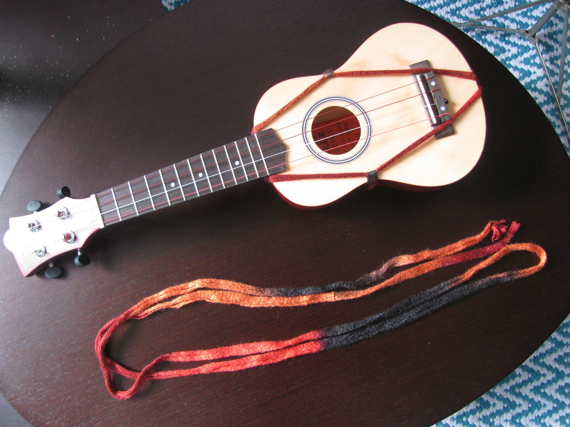 Cat's Cradle Ukulele Strap : 13 Steps - Instructables
