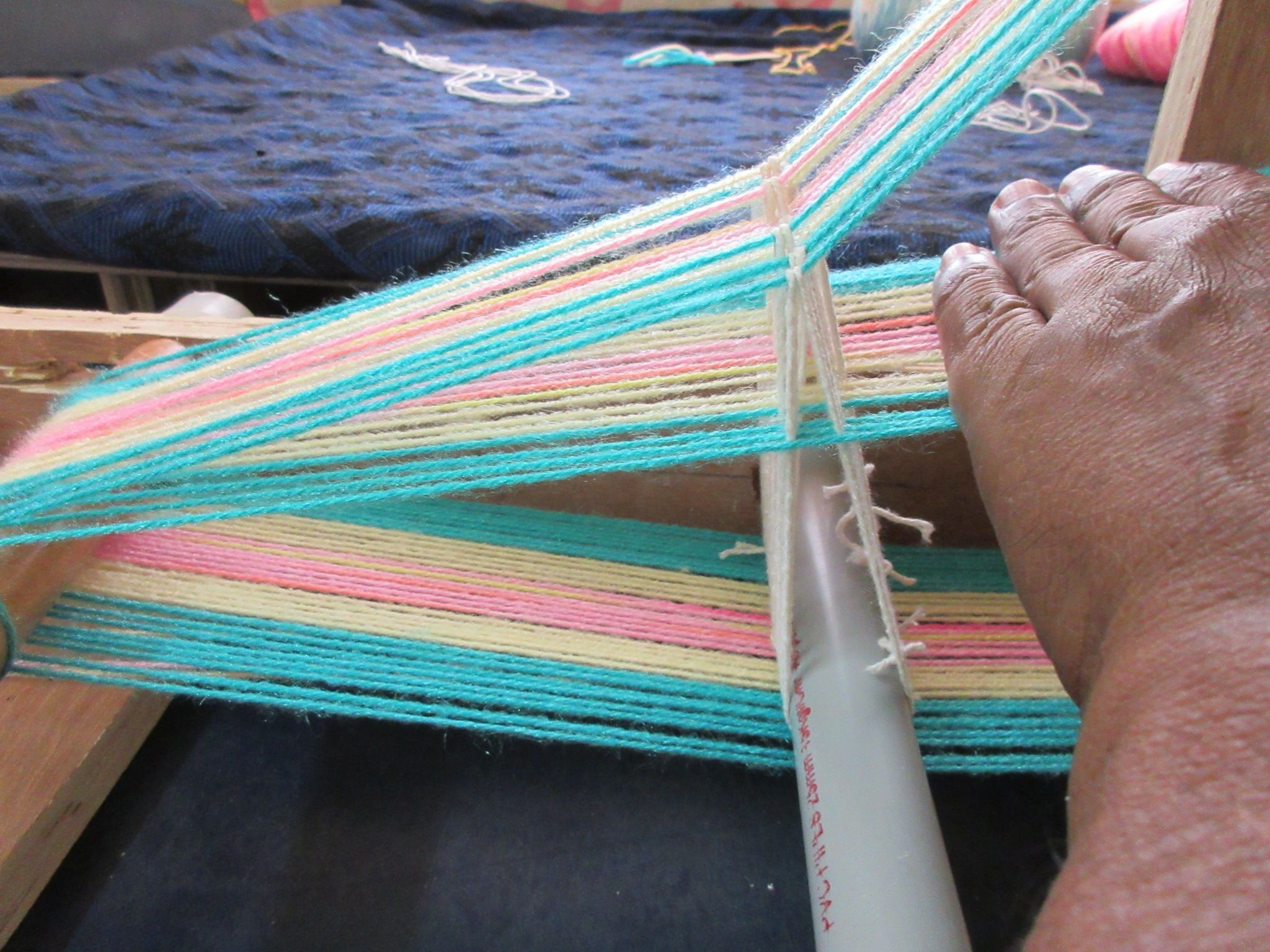 How to Make an Inkle Loom and Weaving a Simple Band : 20 Steps (with ...