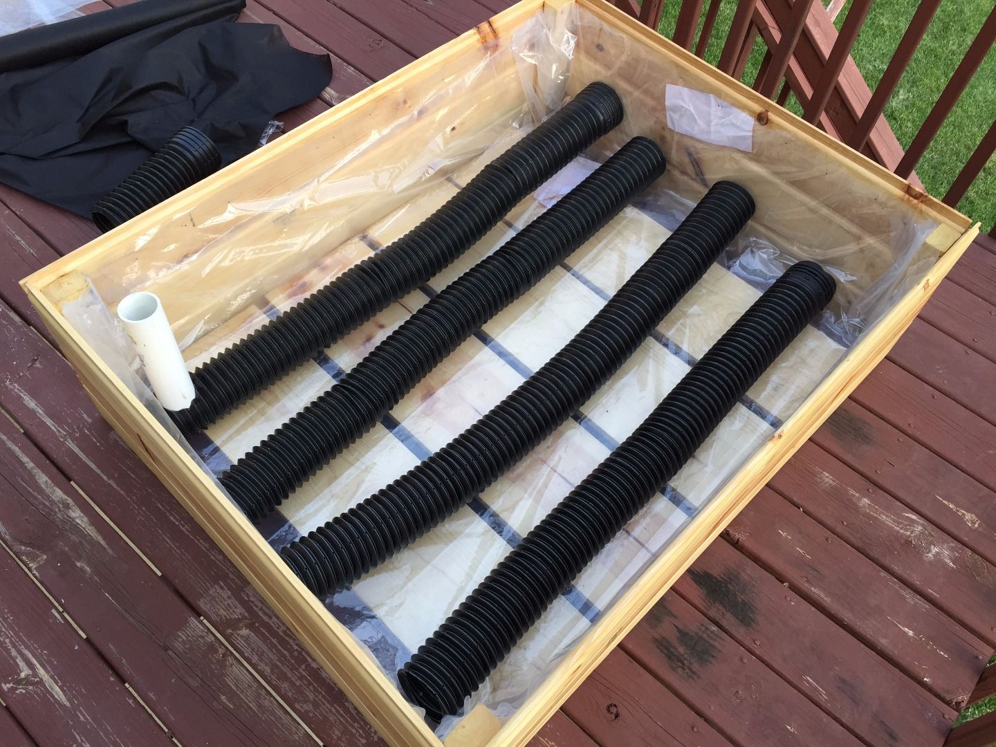 Sub Irrigation Planter Box : 9 Steps (with Pictures) - Instructables