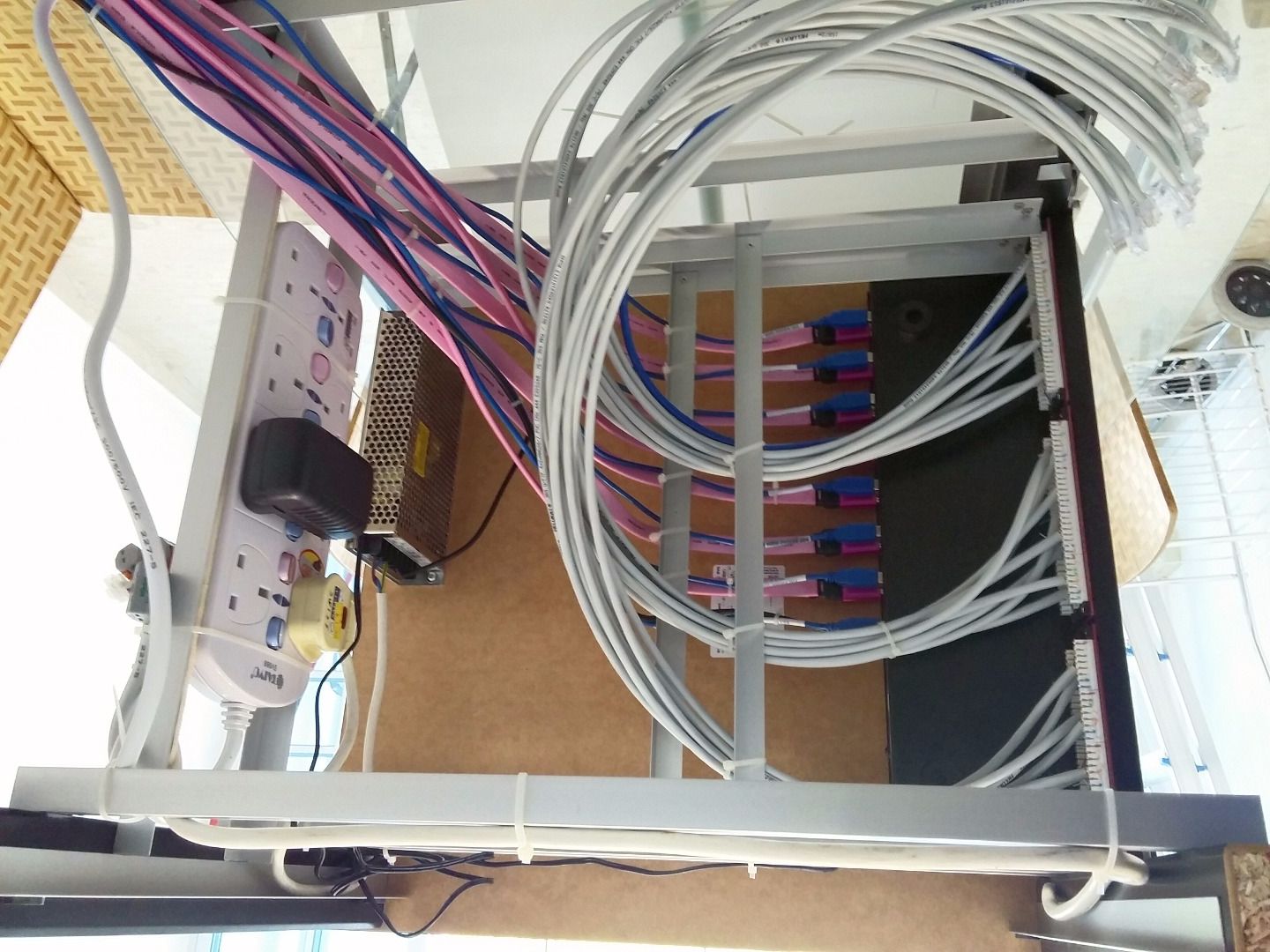 19 Inch Communication Rack, IKEA Lack : 8 Steps (with Pictures ...