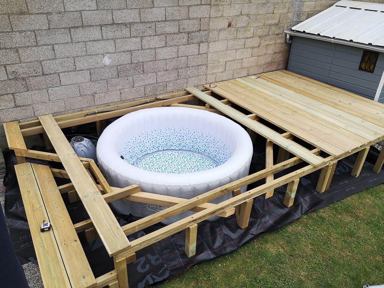 Make a Floating Deck for an Inflatable SPA, With a Motorized Cover ...