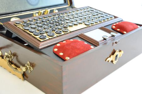 Steampunk Laptop : 9 Steps (with Pictures) - Instructables