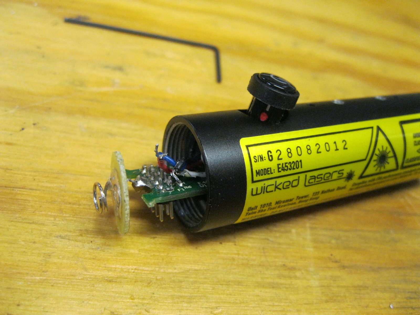 How to Reassemble a Wicked Lasers EVO : 17 Steps - Instructables