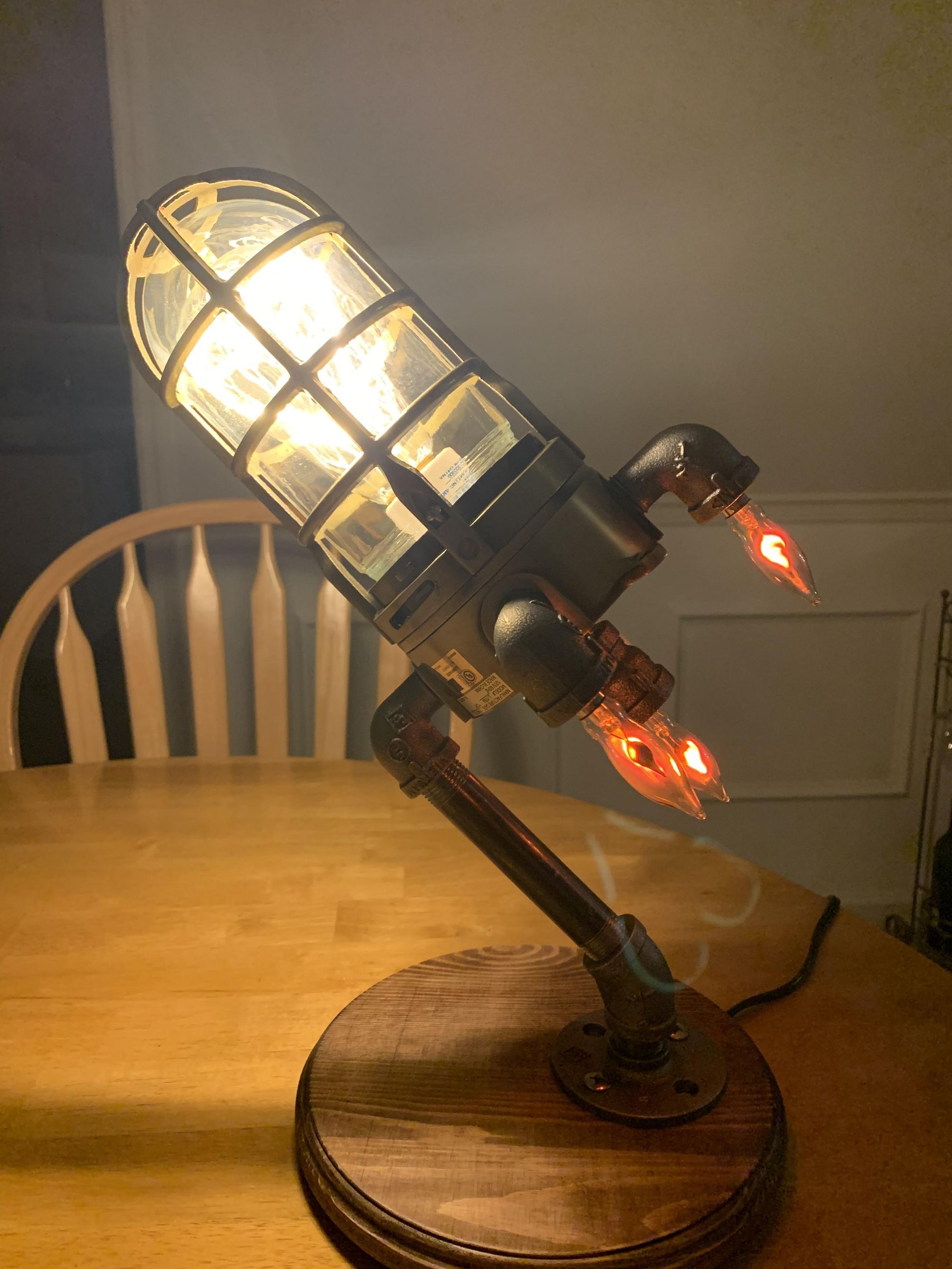 Rocket Ship Lamp : 4 Steps (with Pictures) - Instructables