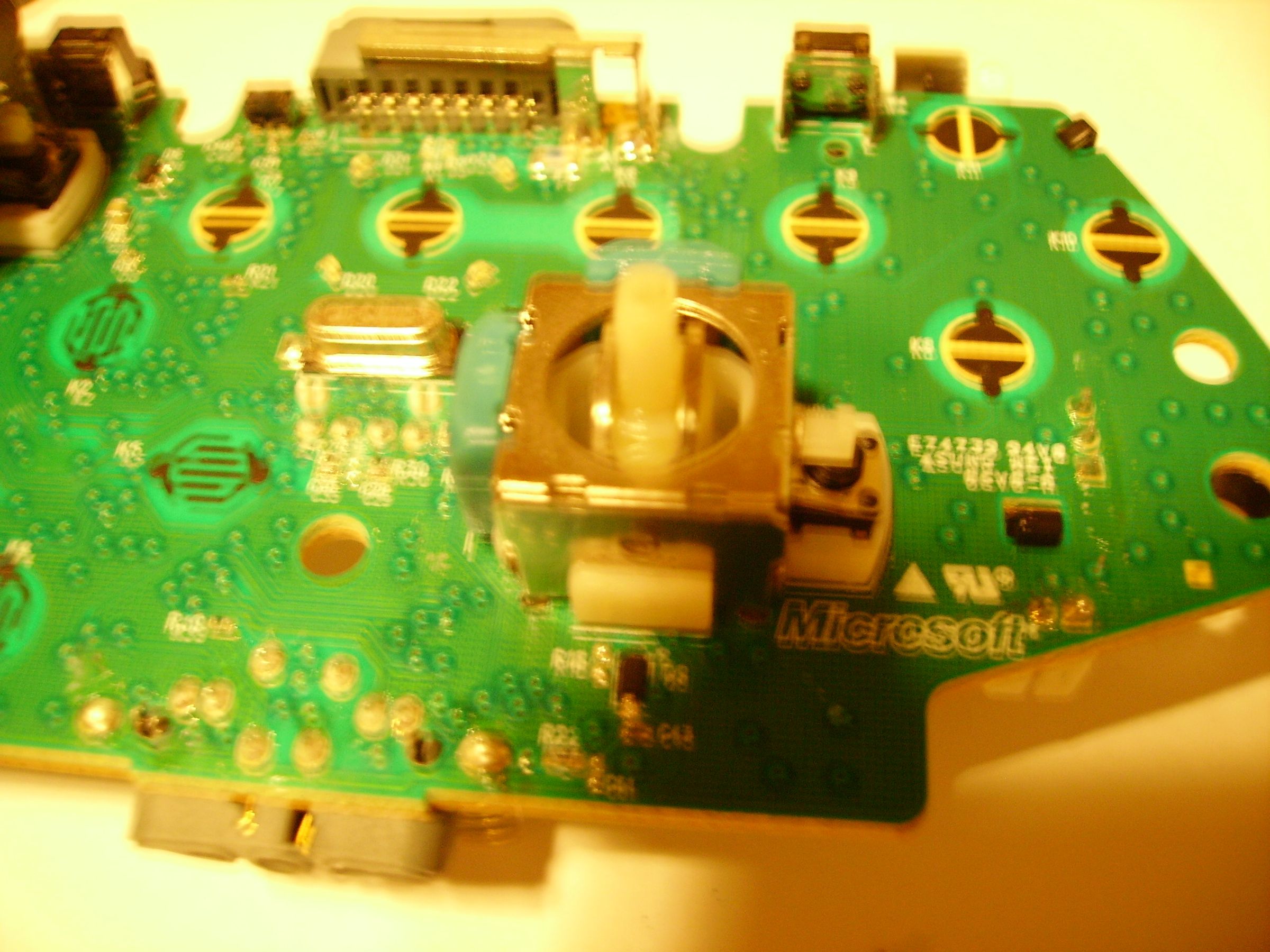 How to Replace a Broken Analog Joystick on an XBOX 360 Controller. : 4 ...