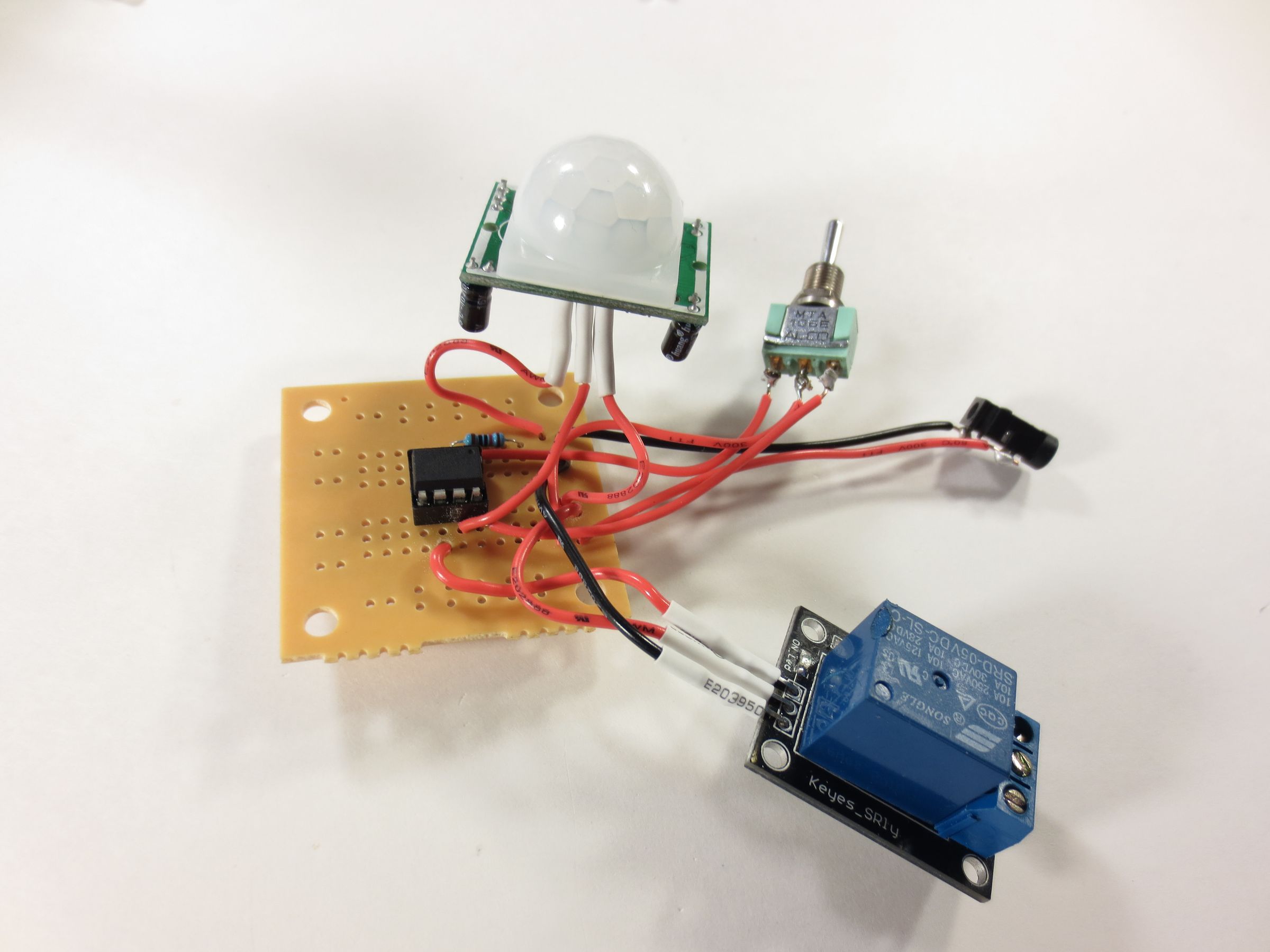 DIY Motion Sensing Ceiling Fan/light ***5$ Energy Saver!!!*** : 15 ...