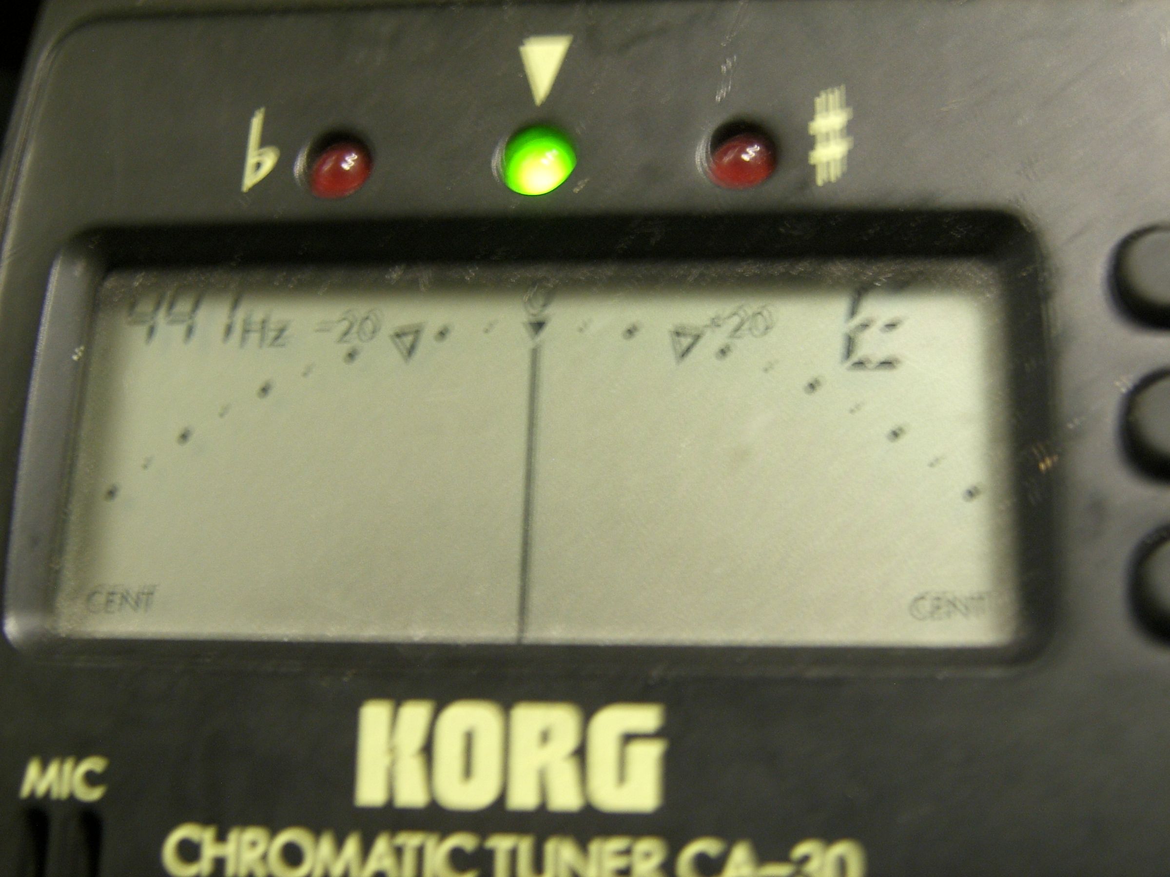 How to String a Guitar : 8 Steps (with Pictures) - Instructables