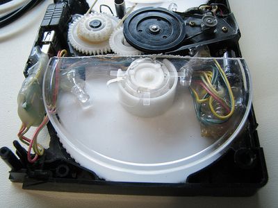 VHS Tape Storage Drive : 8 Steps (with Pictures) - Instructables