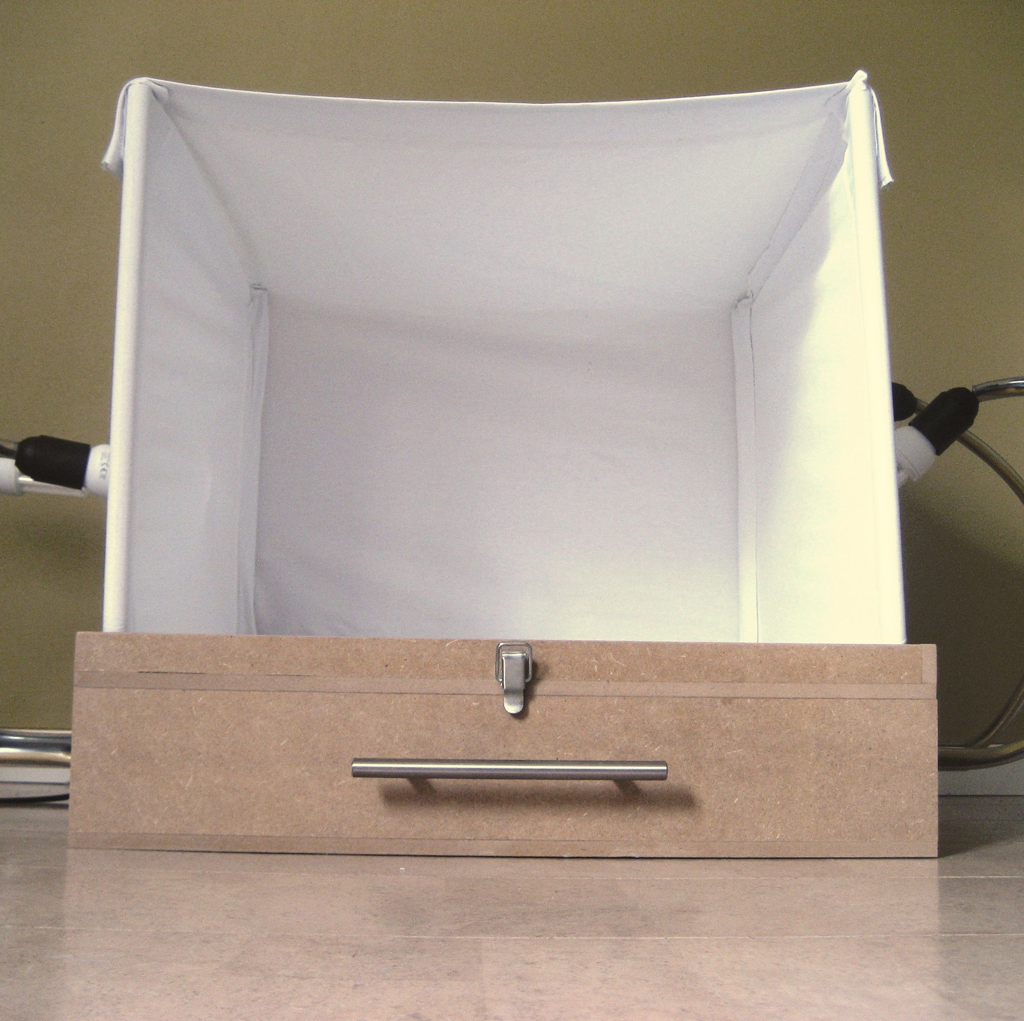 Portable Light Box : 8 Steps (with Pictures) - Instructables