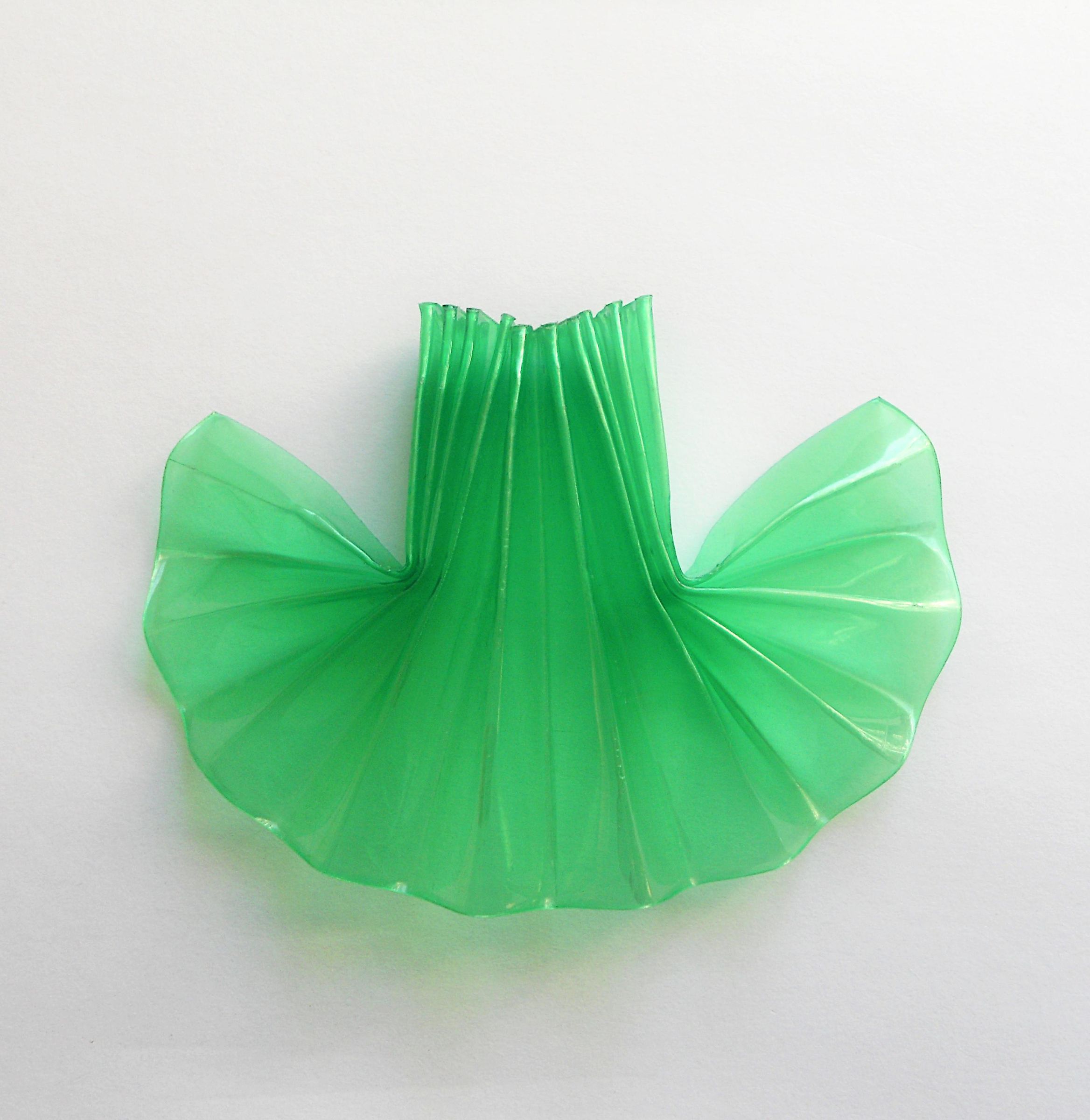 Brooch From Plastic Bottle : 7 Steps (with Pictures) - Instructables