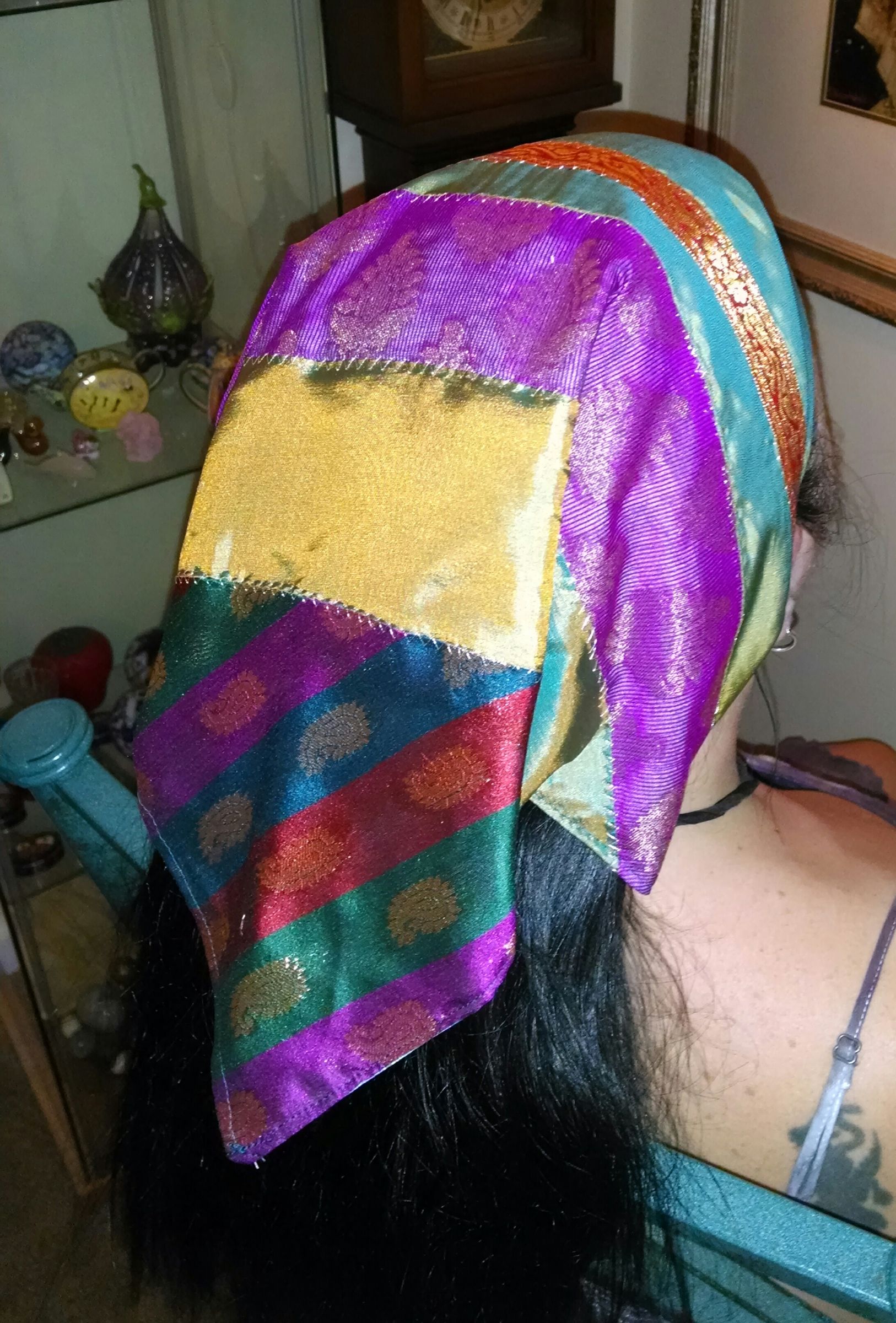 Sari Scrap Kerchief : 8 Steps - Instructables
