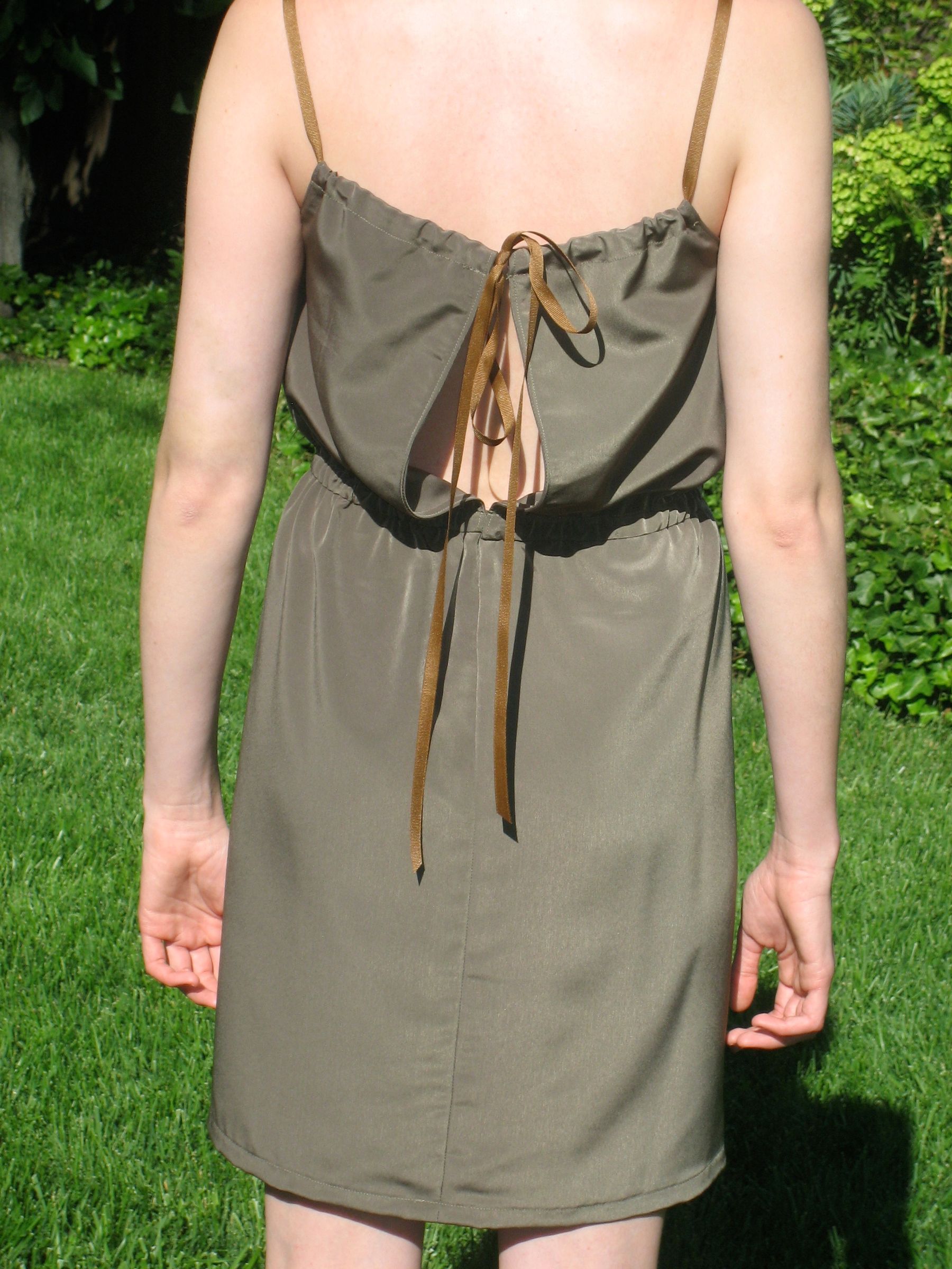 Peek-a-Boo Back Dress! : 18 Steps (with Pictures) - Instructables