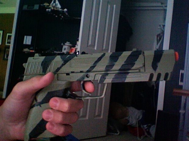 Tiger Stripe Stencil Gun