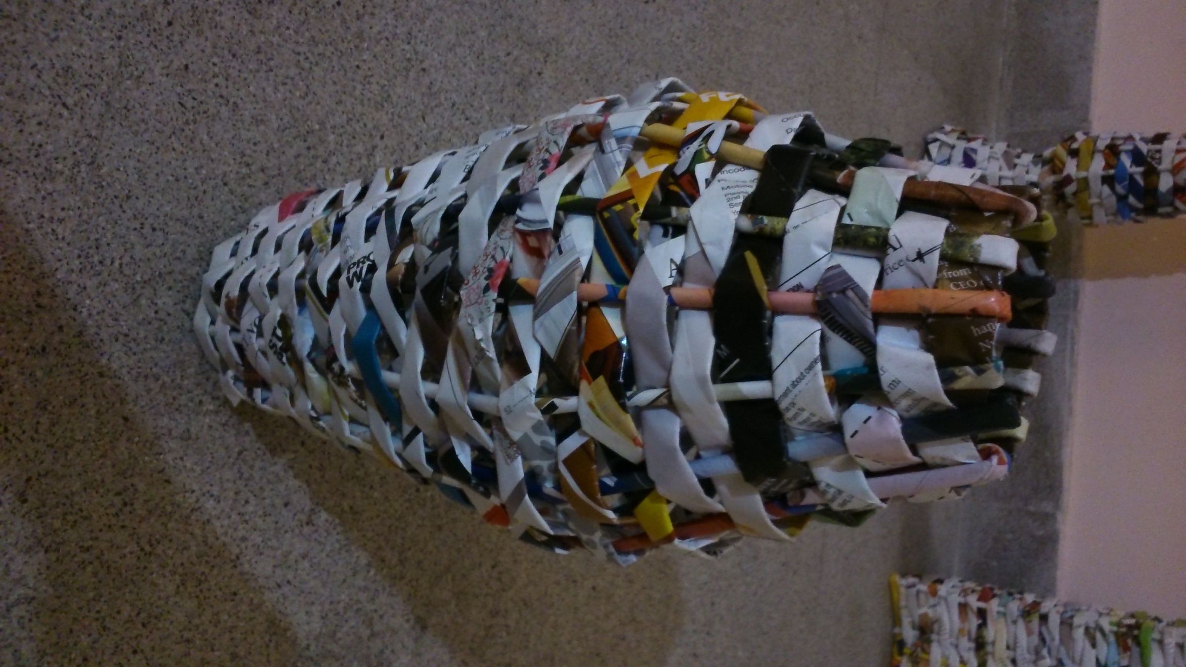 Flower Vase in Magazine Paper : 6 Steps (with Pictures) - Instructables