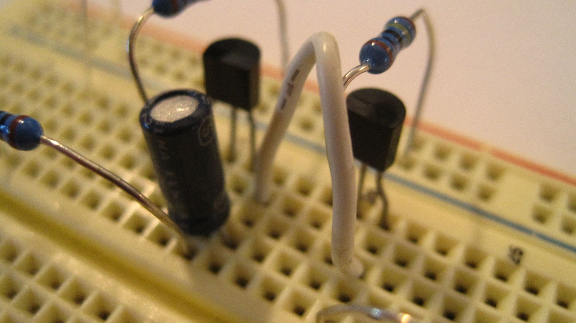 Two Transistor LED Flasher Circuit : 5 Steps - Instructables