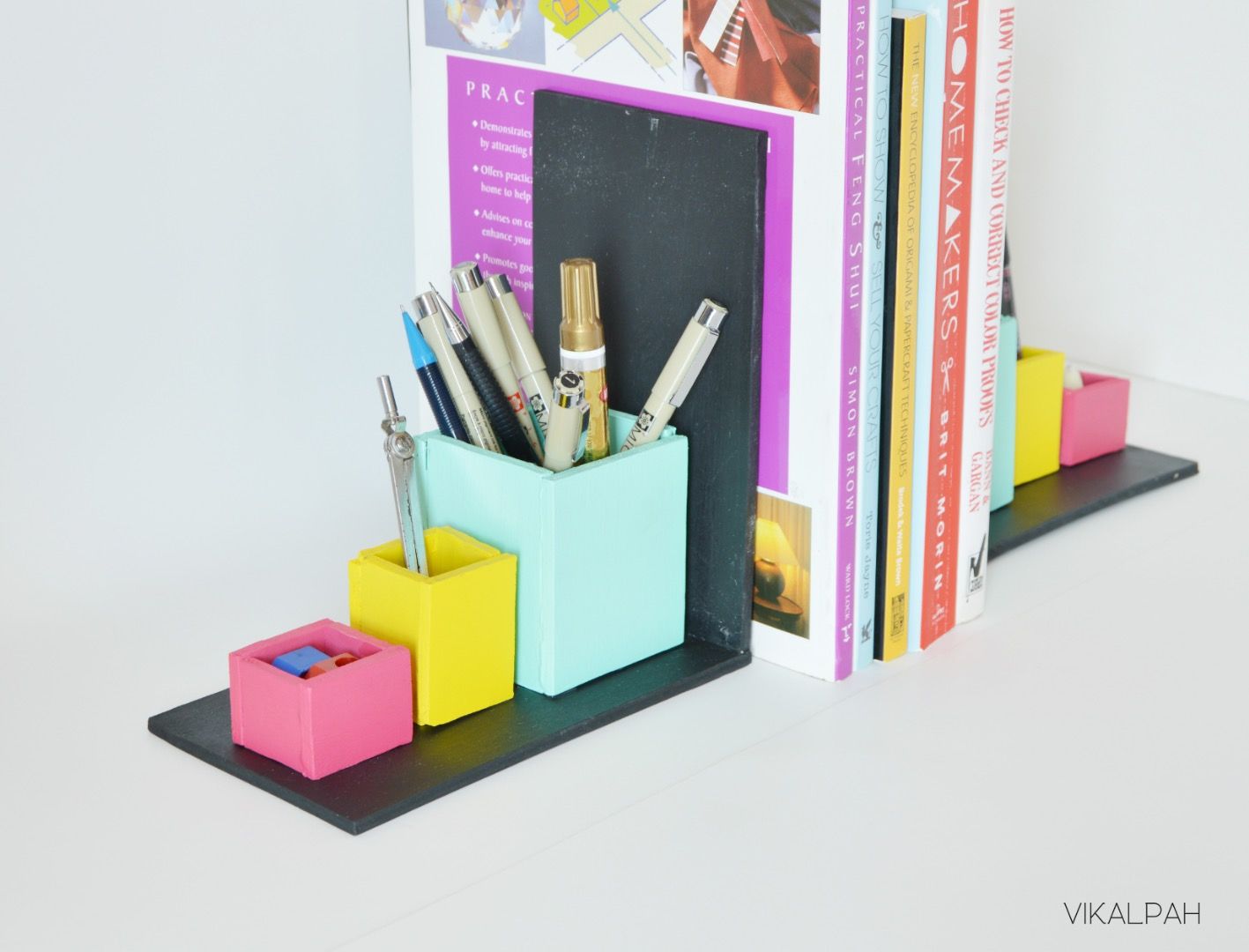 31 Brilliant and Creative DIY Bookends