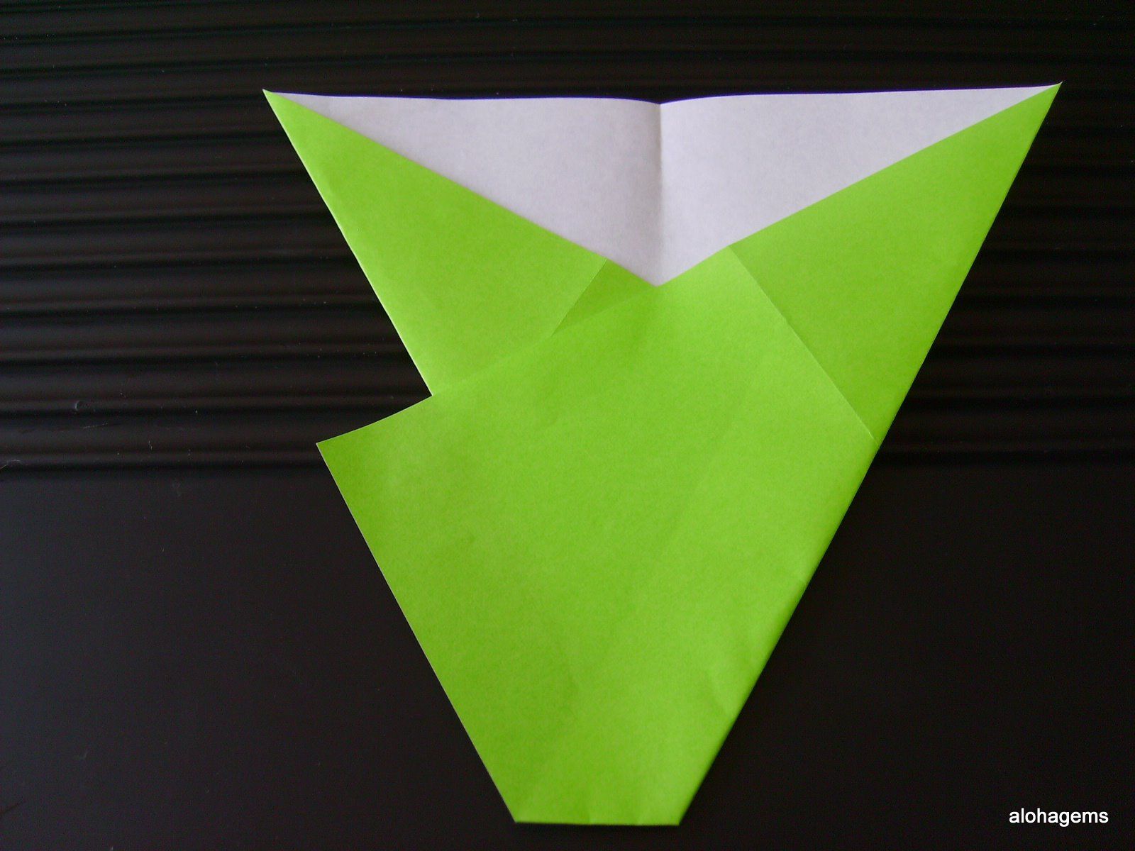 How to Make Origami of Equilateral Triangles With Pockets on Each Sides ...