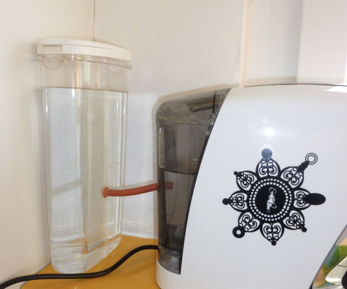 Coffee Machine Watertank Hack : 3 Steps (with Pictures) - Instructables
