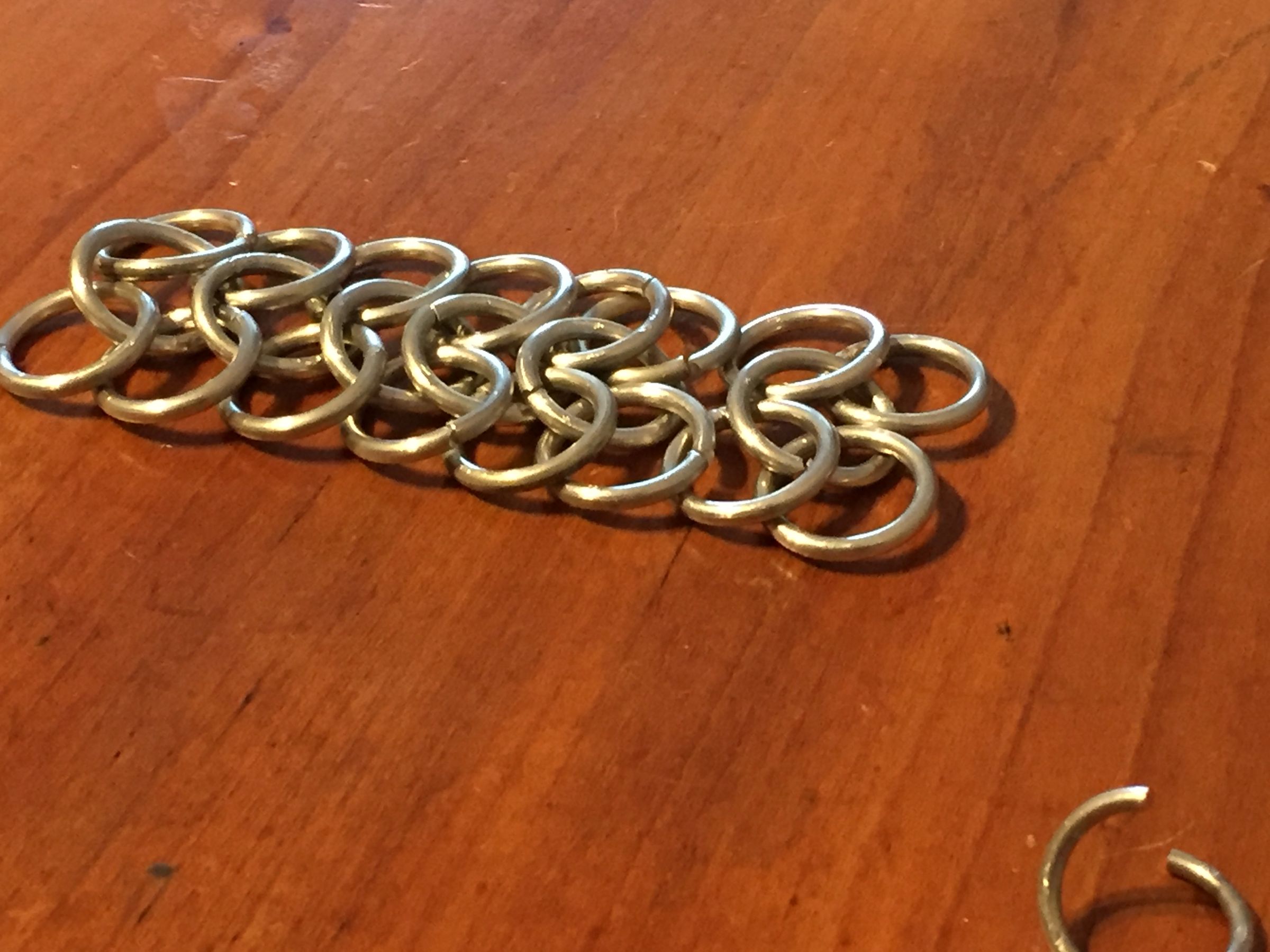 Making Chain Mail : 6 Steps (with Pictures) - Instructables