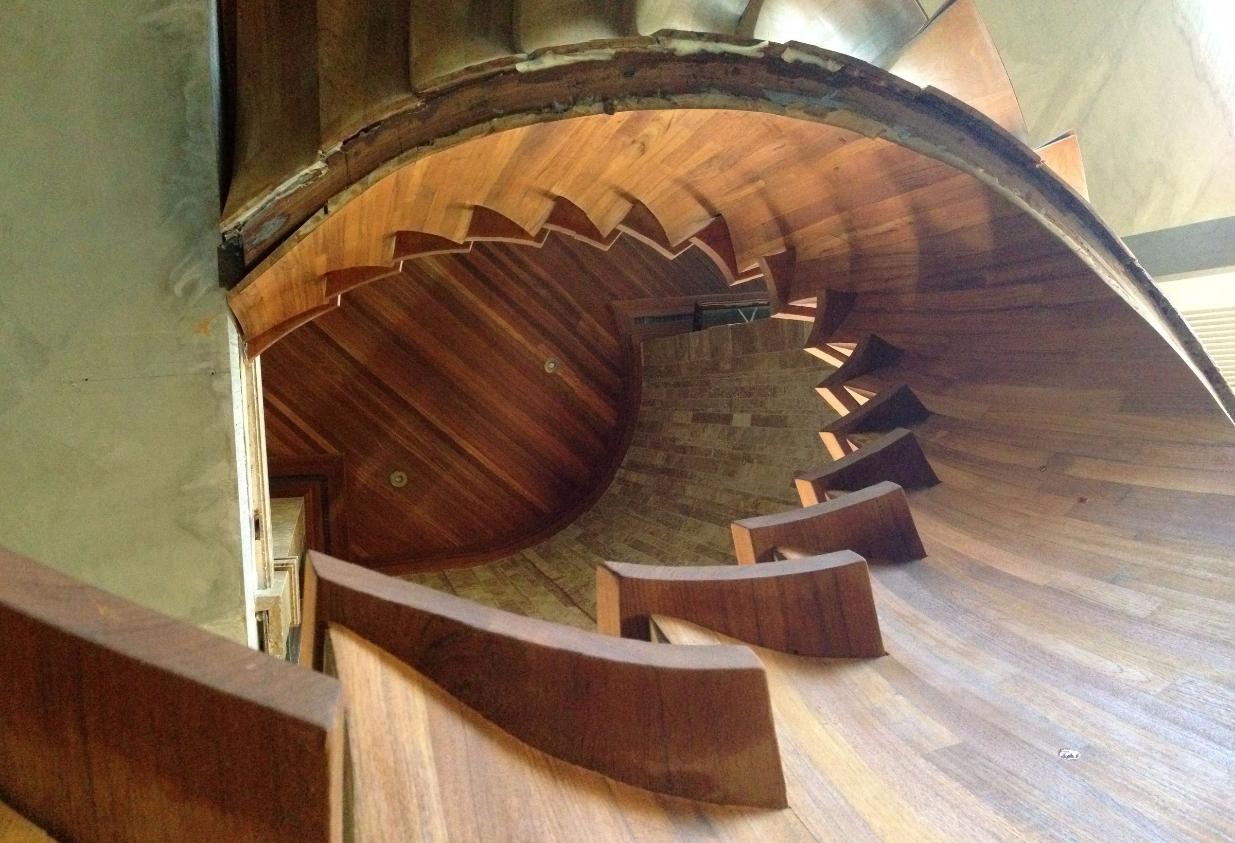 Inlayed Wood Scales on Spiral Staircase : 8 Steps (with Pictures ...