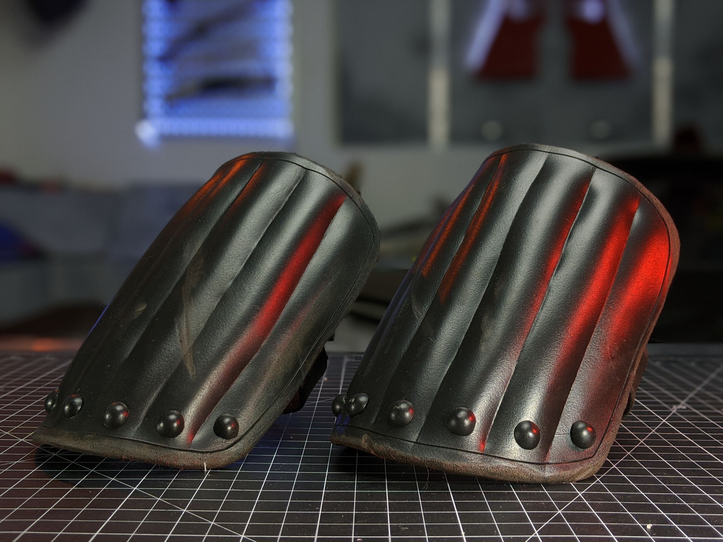 Hiccups Dragon Scale Pauldrons - Hiccup Cosplay - How to Train Your ...