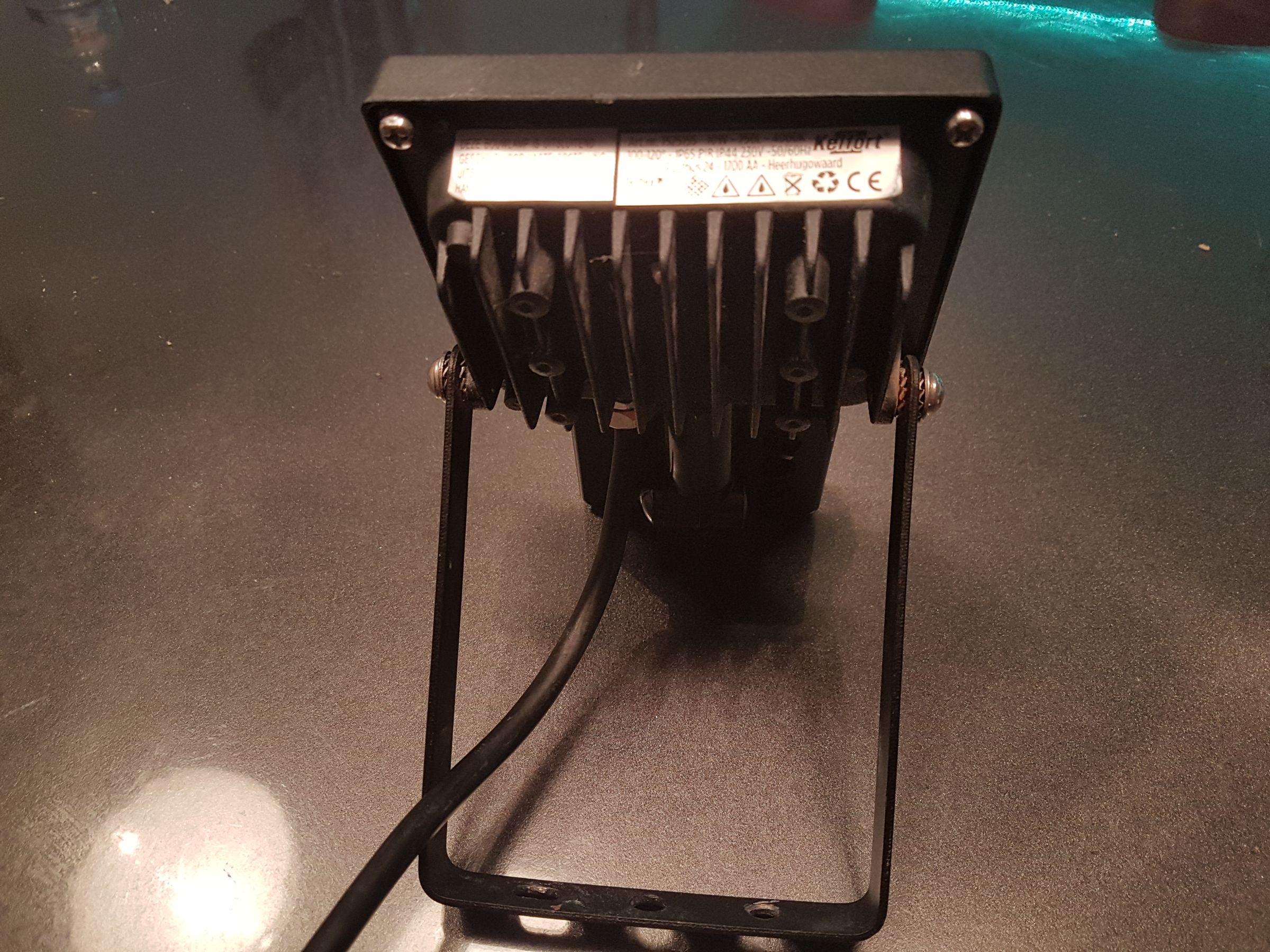 How to Repair a Burned LED Floodlight : 6 Steps - Instructables