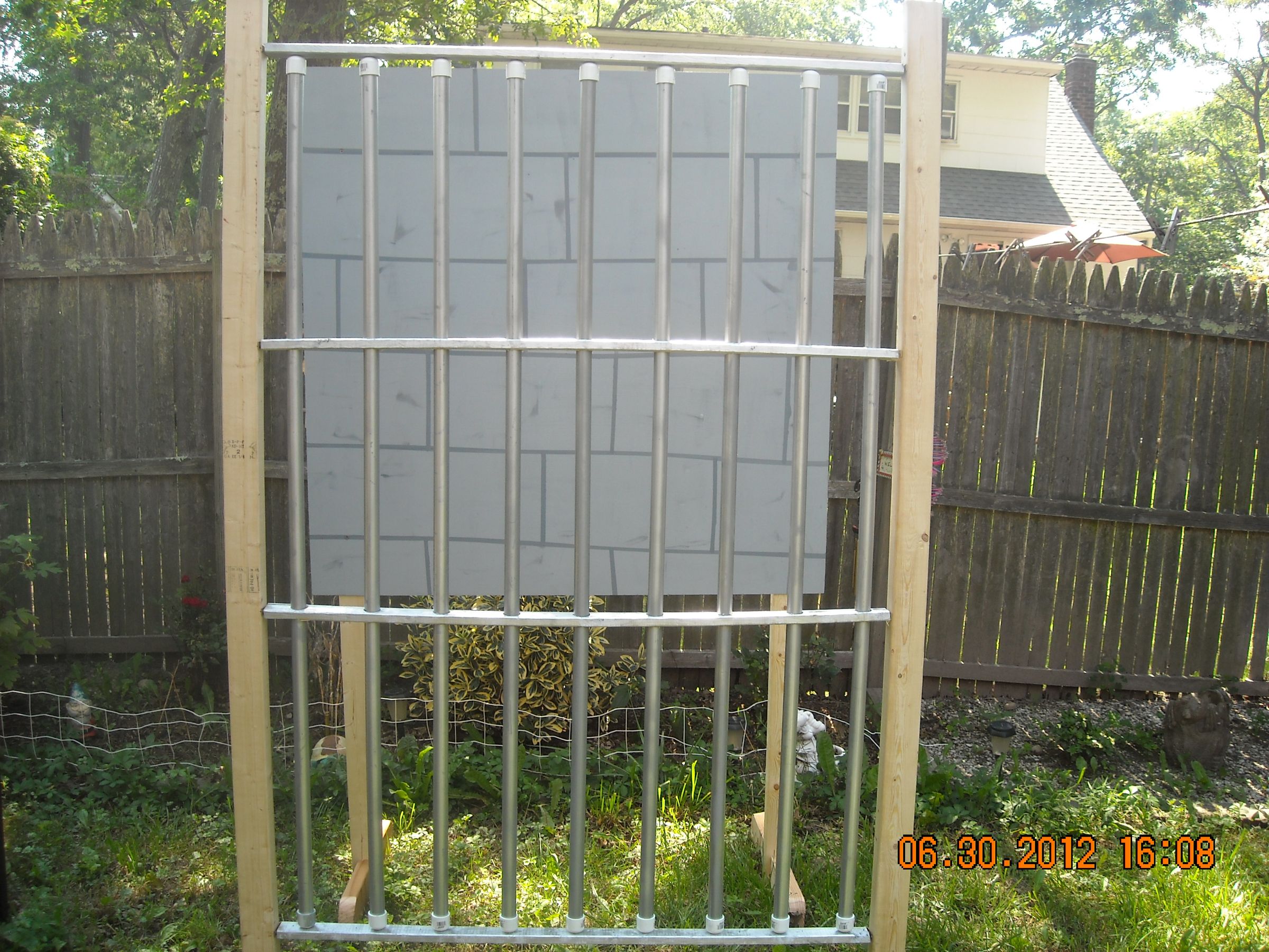 Fake Jail Cell Prop for Pictures : 8 Steps - Instructables
