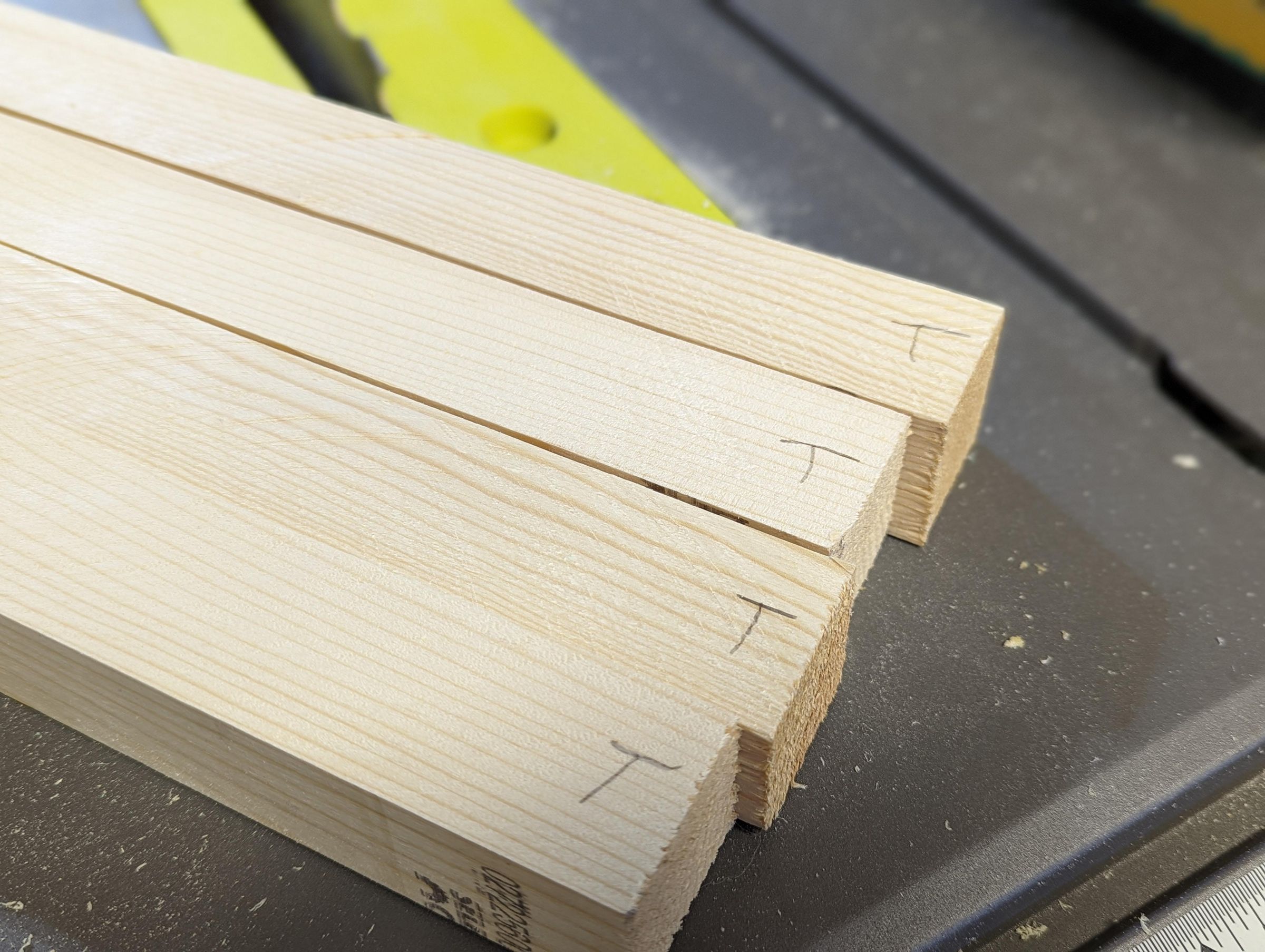 Make a Canvas Art Frame From a Single 2x4 : 6 Steps (with Pictures ...