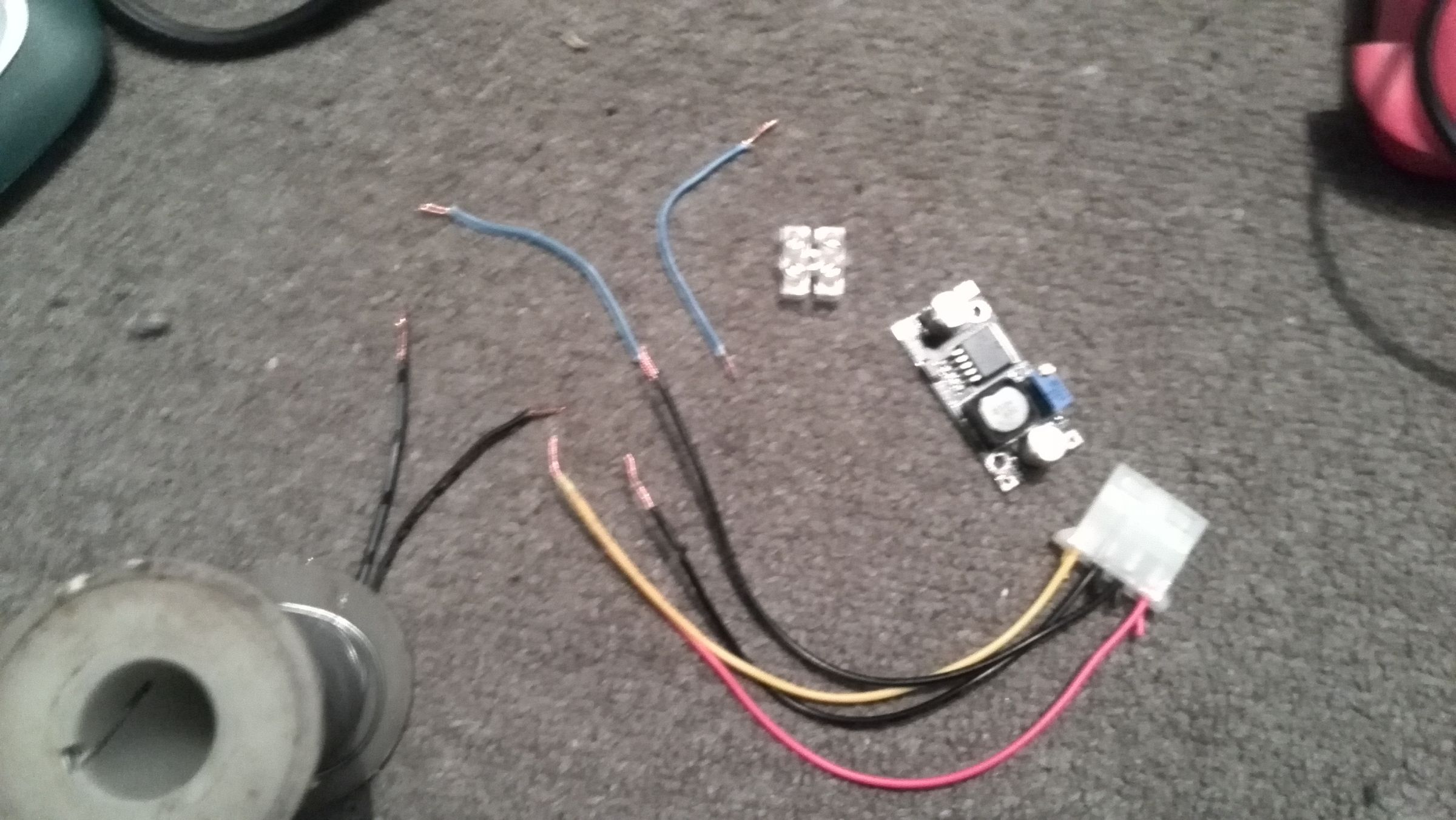 How to Make a Molex Power Supply : 6 Steps - Instructables