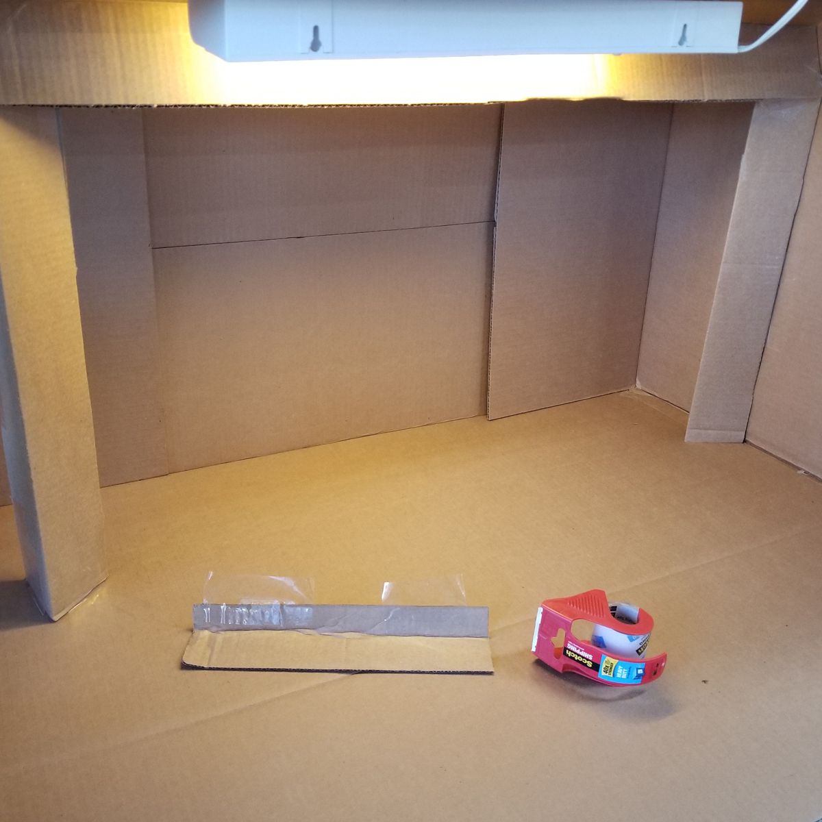 DIY Cardboard Spray Booth : 8 Steps (with Pictures) - Instructables