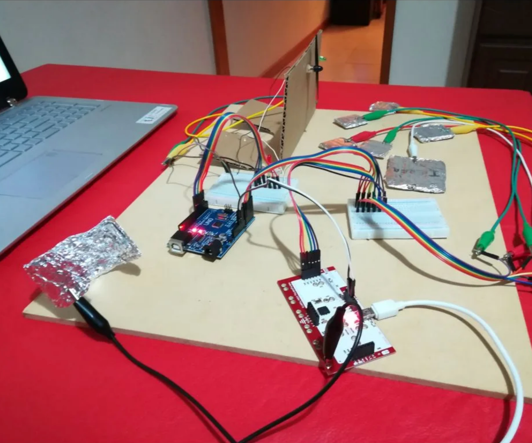 conectando entre makey makey y arduino uno DIY Project - Step-by-Step ...