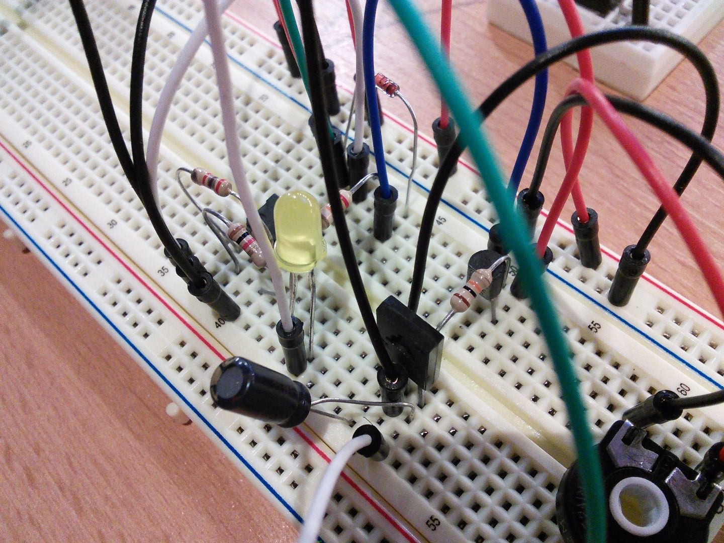 Short Circuit Protection for (almost) Any Power Supply : 7 Steps (with ...