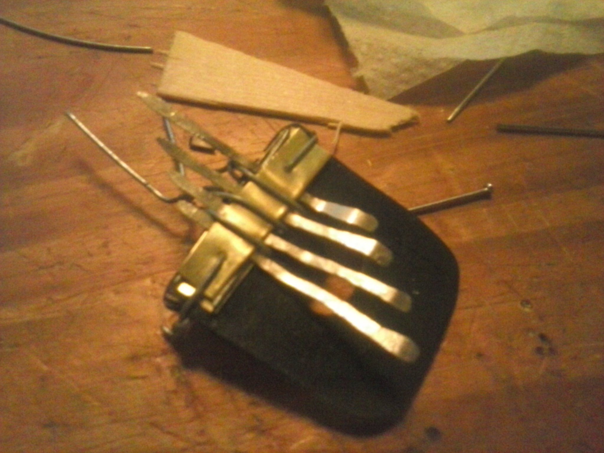 Make a Thumb Piano (Mbira) : 9 Steps (with Pictures) - Instructables