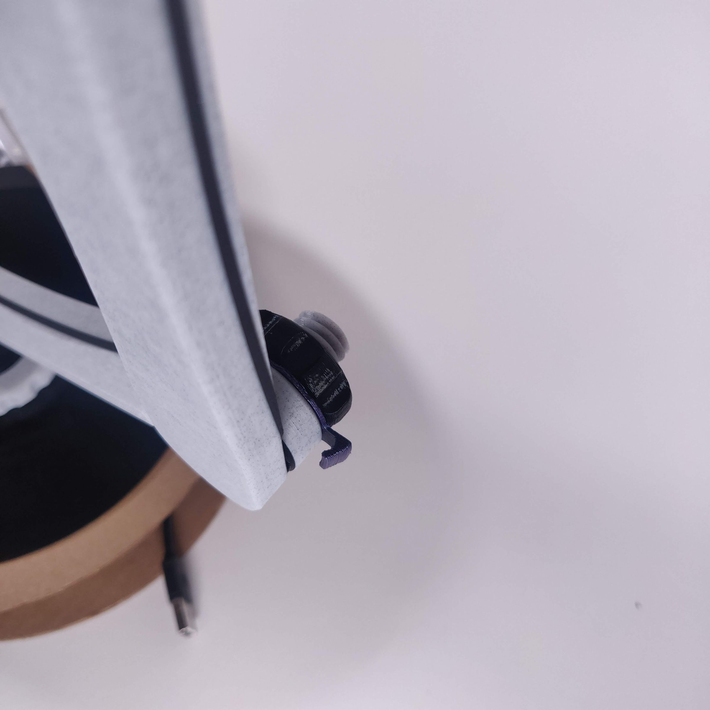 Capacitive Touch Lamp Made With Protopasta Conductive PLA : 8 Steps ...