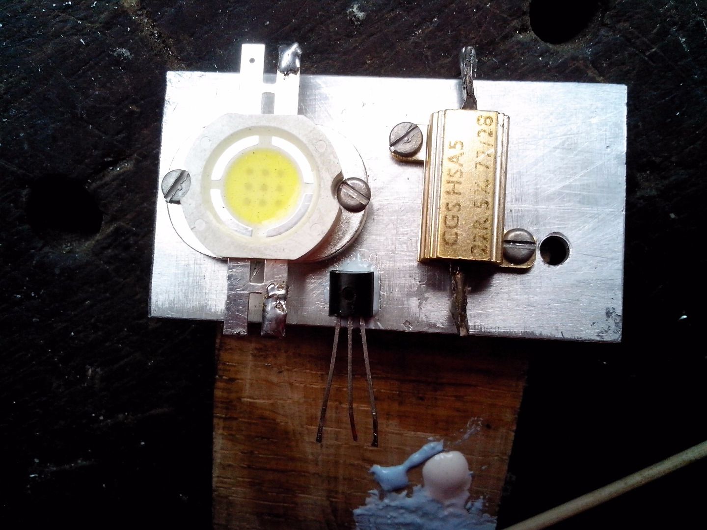 LEDs As Temperature Sensors : 6 Steps - Instructables