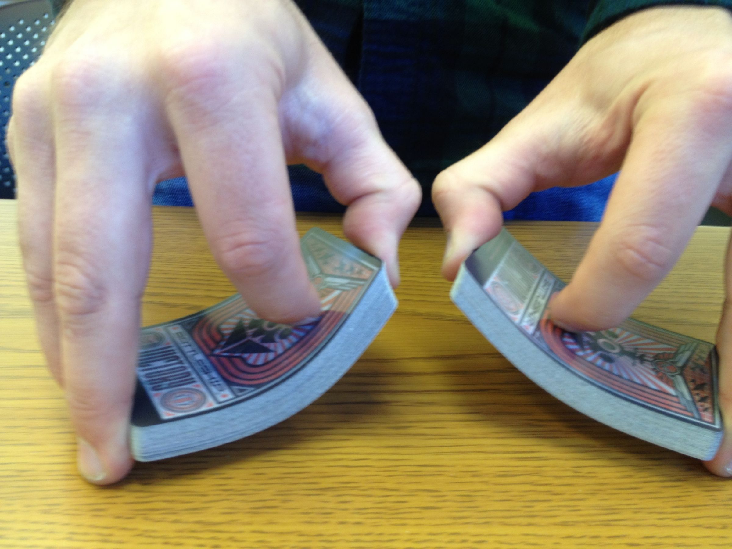 How to Shuffle Cards Like a Magician! : 7 Steps - Instructables