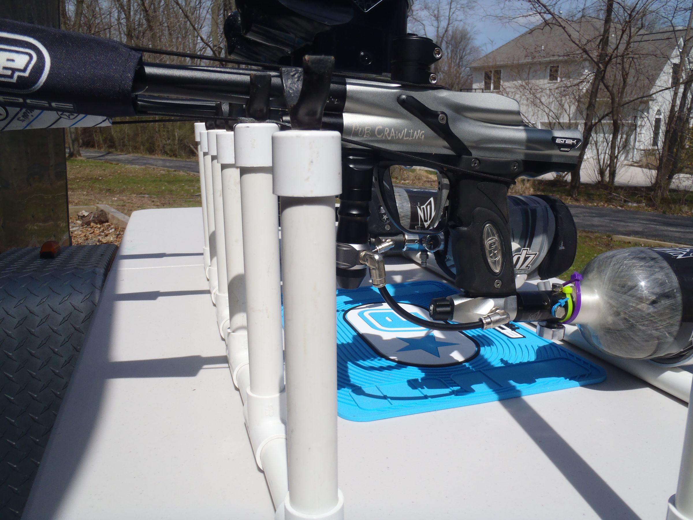 6 Player Paintball Gun and Mask Rack : 8 Steps - Instructables