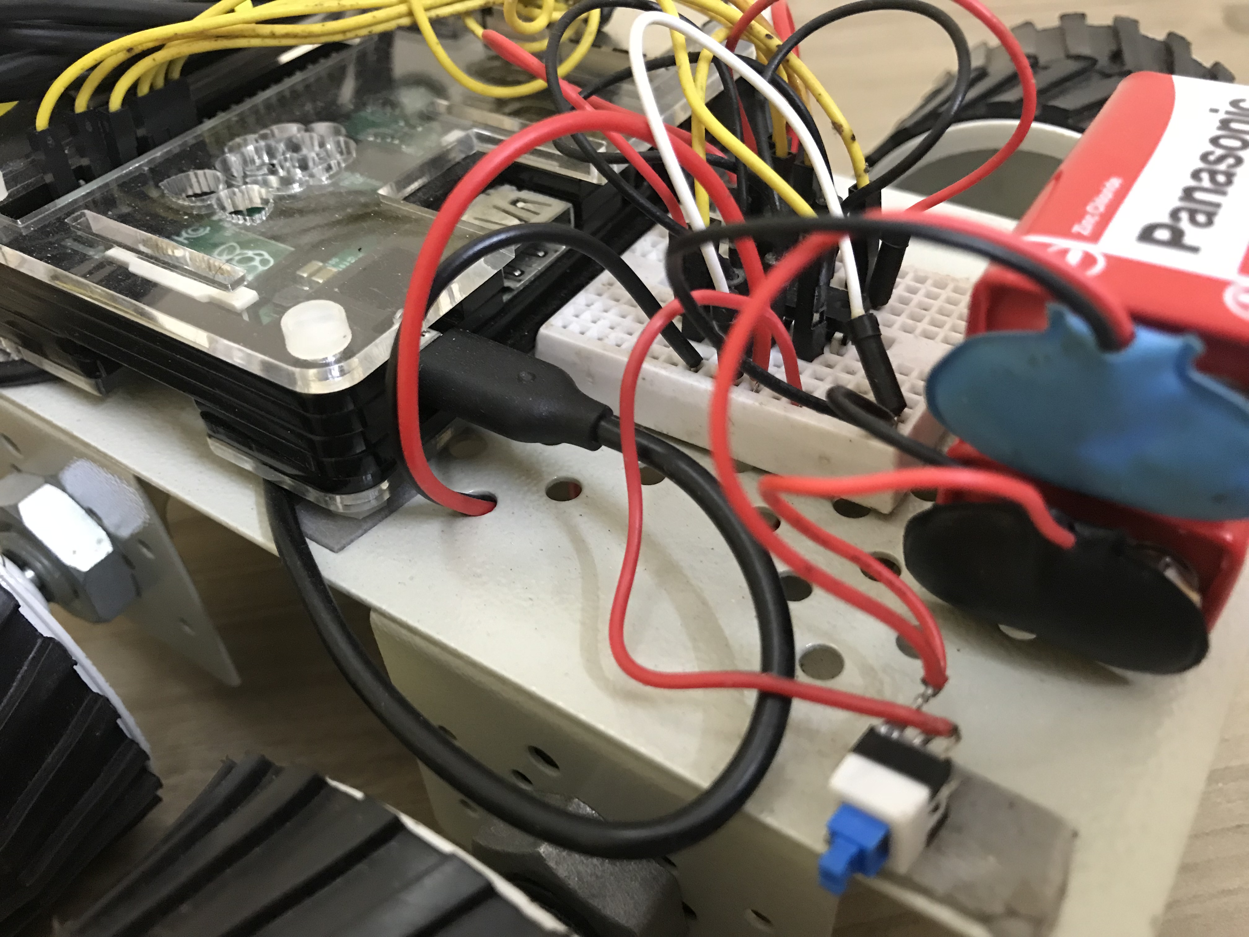 Raspberry Pi Wifi Controlled Video Streaming Robot : 8 Steps (with Pictures) - Instructables