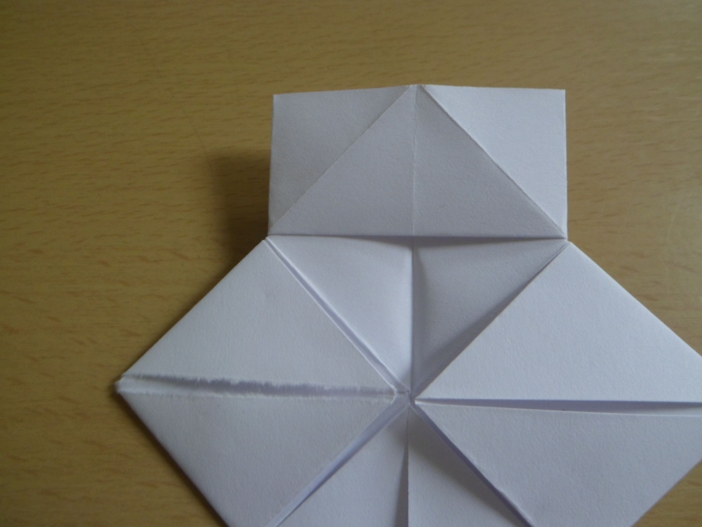 Origami Robo : 8 Steps - Instructables