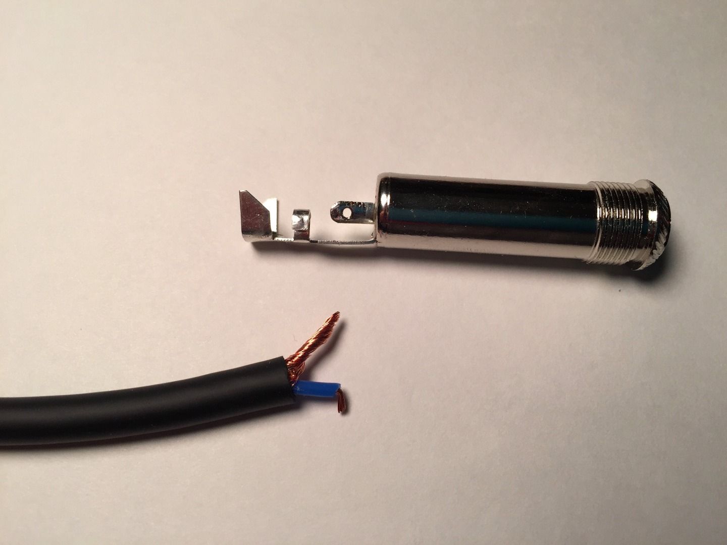 Make a Contact Microphone : 10 Steps (with Pictures) - Instructables