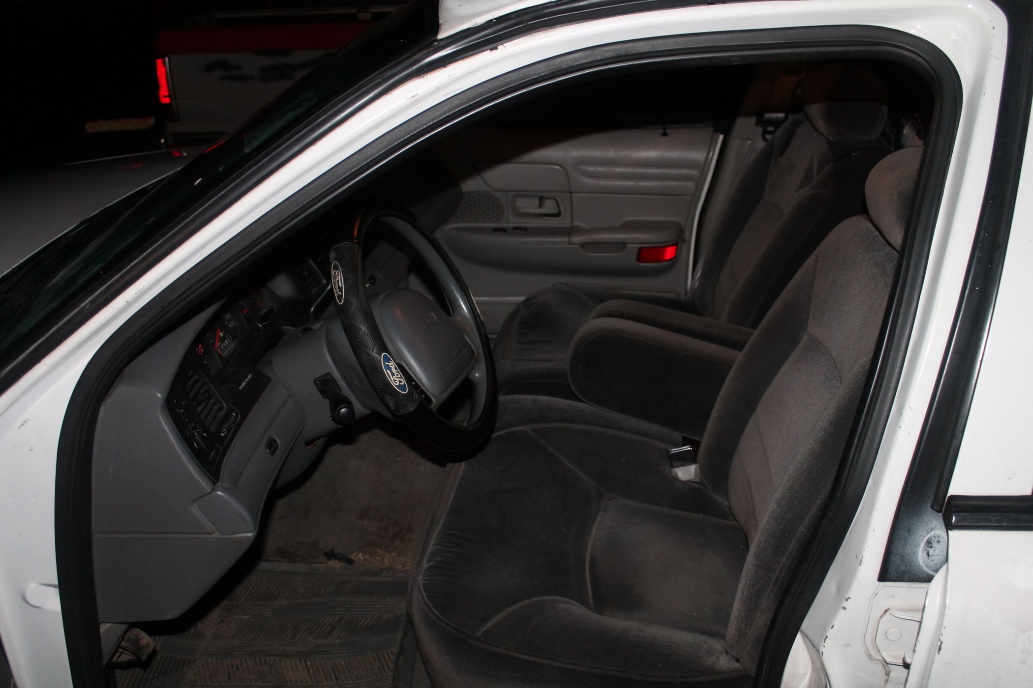 Retro-Fitting Power Seats Into a Crown Victoria P71 : 9 Steps ...